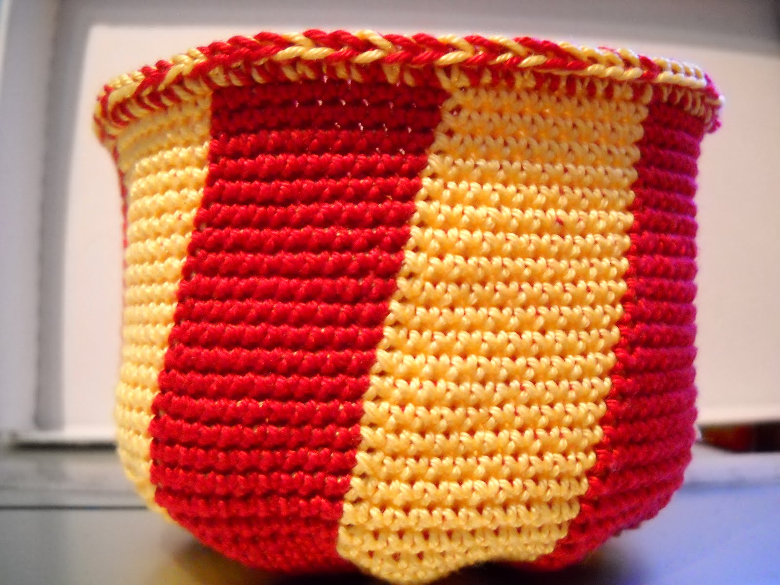 ACCESORII HANDMADE: COSULETE CROSETATE