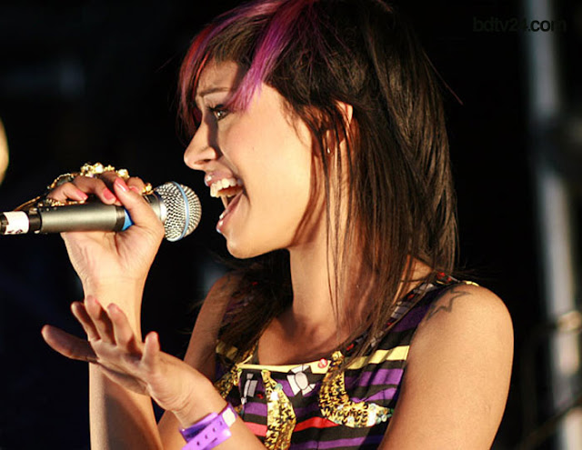 Top Rated Girls & Women Wallpaper and Photo's: Kazz Kumar - British ...