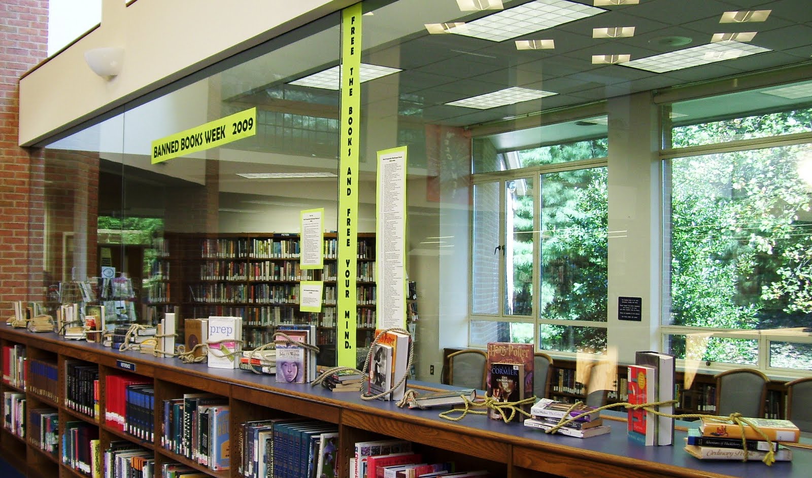 Library Displays: Banned Books