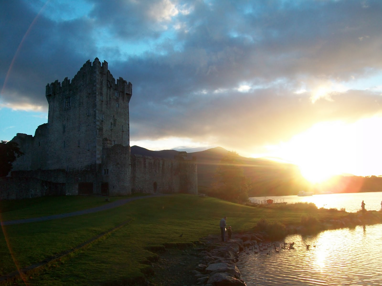 Outdoors Ireland: Sunset @ Ross Castle