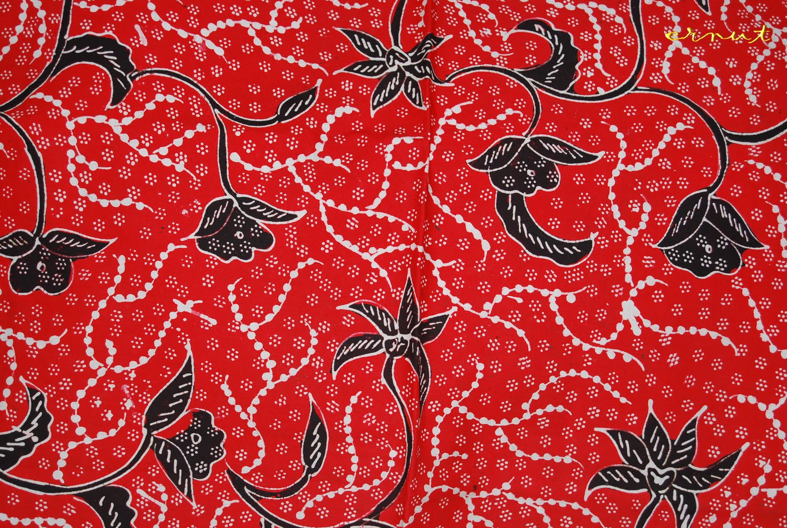 BaLa KuRaWa eRNuT: Bright Madura Batik