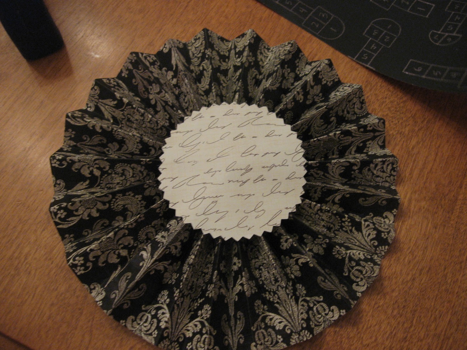 TownGirl: Paper Medallion Tutorial