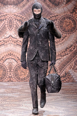 SophiaAngelique: Lee Alexander McQueen.