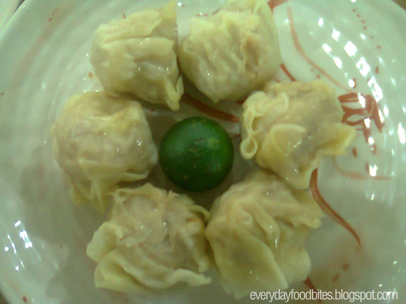 Everyday Food Bites: Chowking: Wanton, Chicharap and Pork Siomai