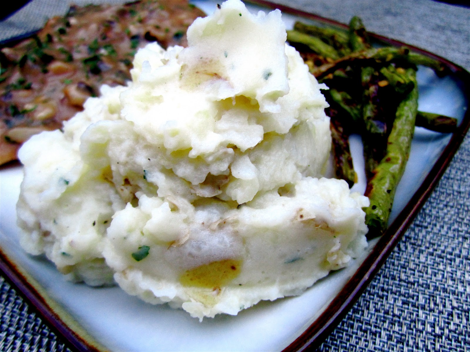 Stephanie Cooks: Lighter Mashed Potatoes