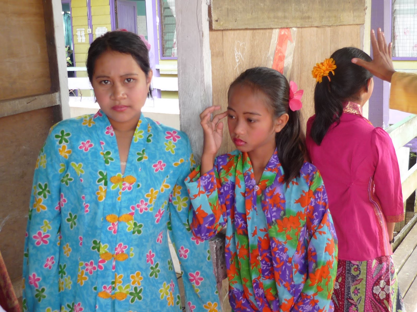 muka comei orang sarawak | Guru dan Pelancong