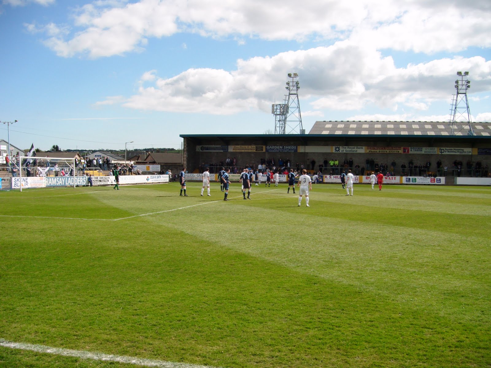 Station Park (Forfar Athletic v East Stirlingshire) | Couples The ...