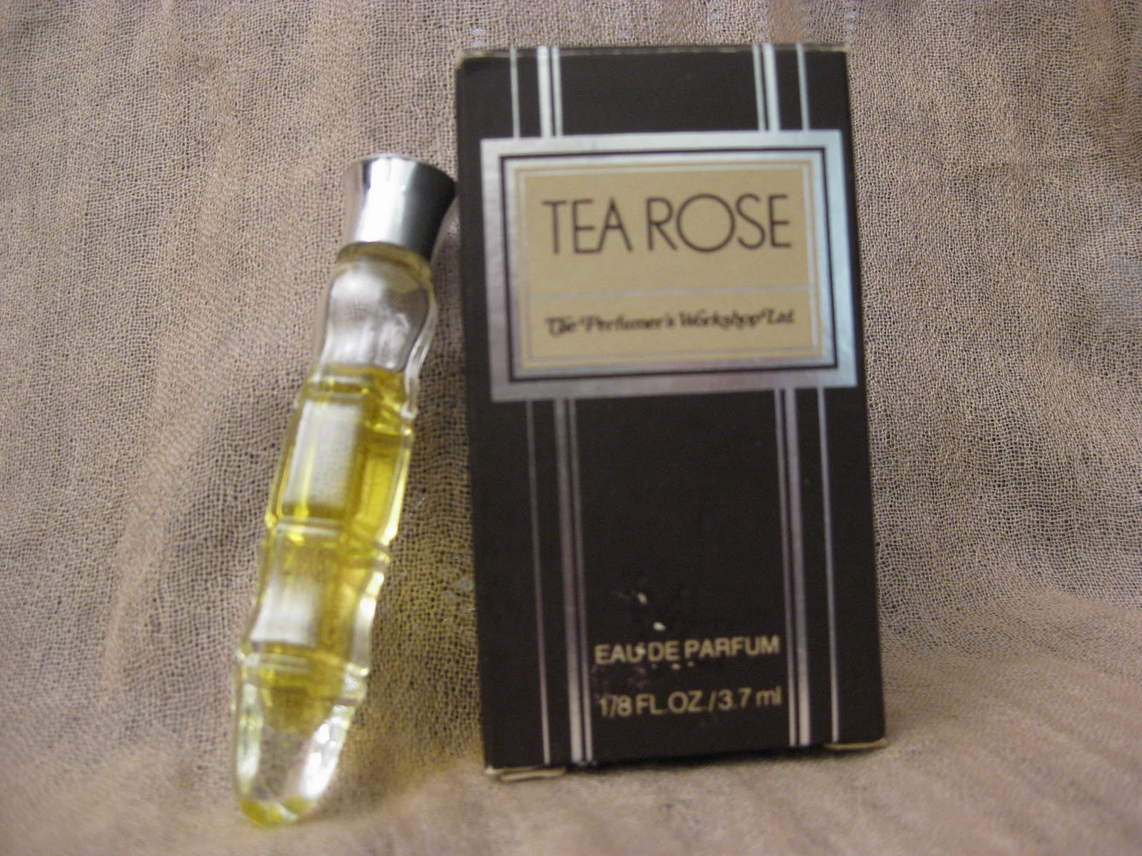 Scent of The Day: The Perfumer's Workshop - Tea Rose