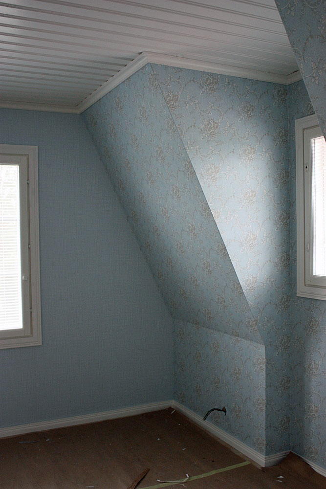 Rauhalan Rakentajat: Tapetteja, tapetteja.. ja vähän maaliakin!