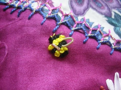 CRAZY QUILTING INTERNATIONAL: BEES, BUTTERFLIES & BEETLES I