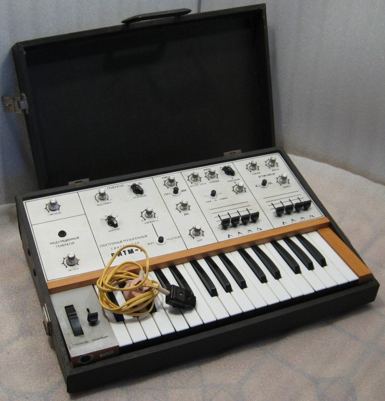 MATRIXSYNTH: VINTAGE Soviet analogue synth synthesizer RITM-2