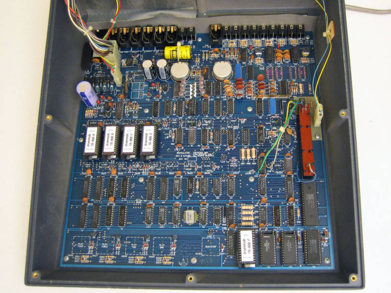 MATRIXSYNTH: Inside an E-mu Drumulator