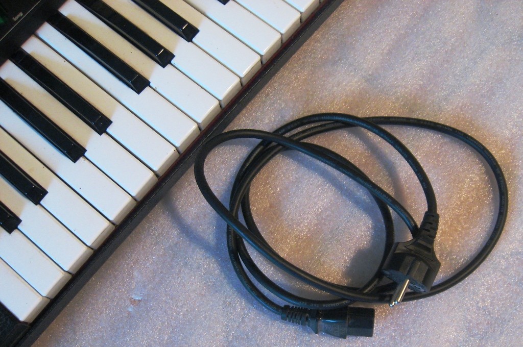 MATRIXSYNTH: h63 German synth synthesizer VERMONA E-PIANO