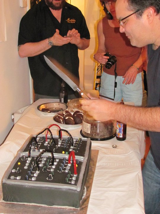 MATRIXSYNTH: Impossible Sound's Modular Synth Cake