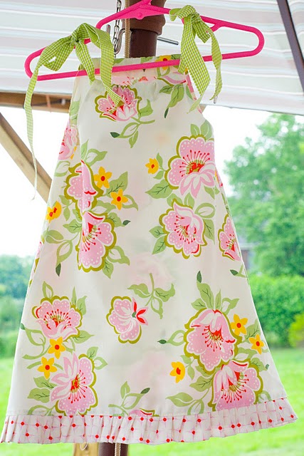 *if i could...*: Fat Quarter Baby Dress & Quilt