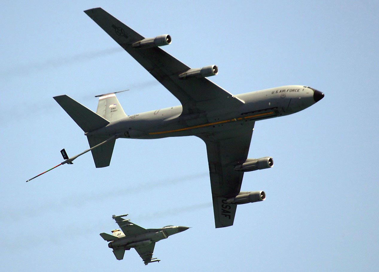 nhungdoicanh: Boeing KC-135 Stratotanker