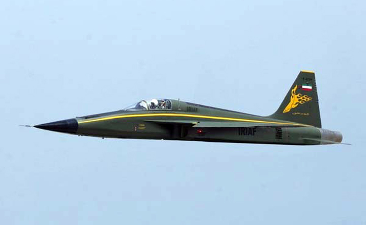 nhungdoicanh: HESA Azarakhsh