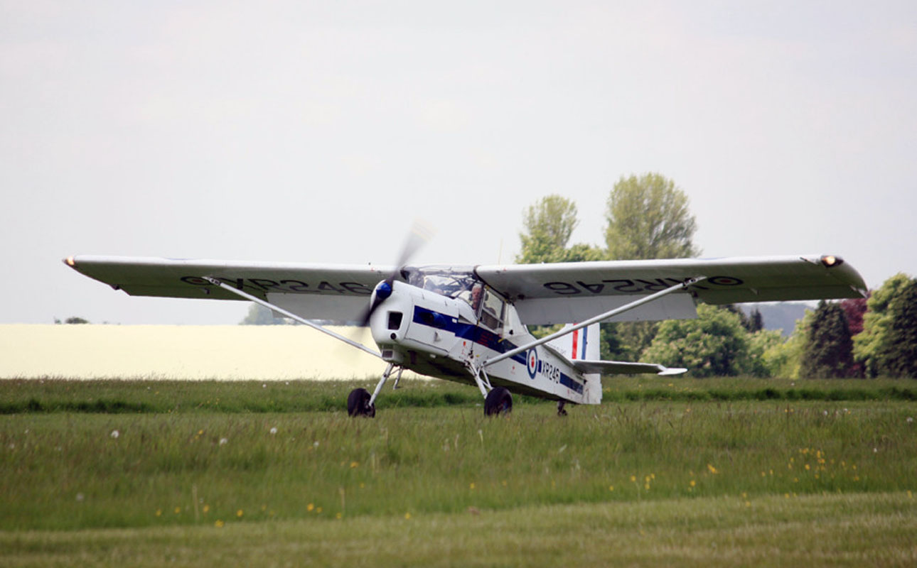 nhungdoicanh: Auster AOP.9