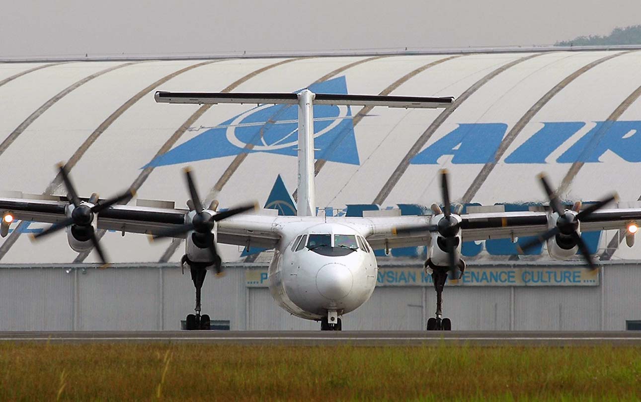 nhungdoicanh: de Havilland Canada DHC-7 Dash 7
