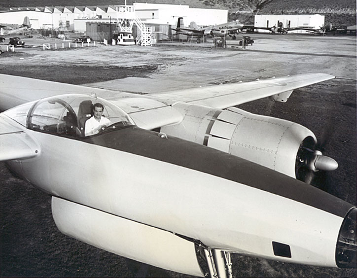 nhungdoicanh: Hughes XF-11