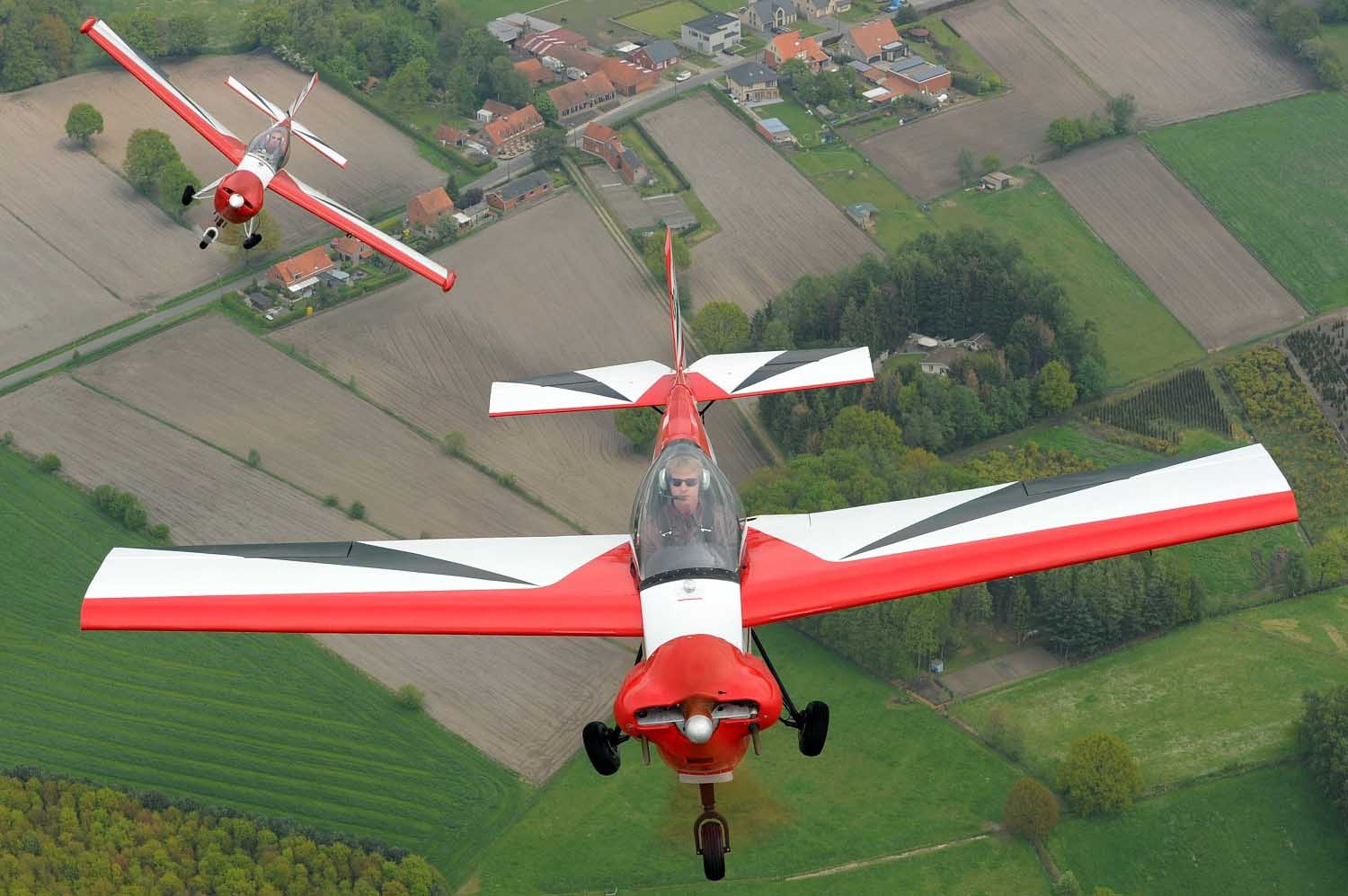 nhungdoicanh: Tipsy T-66 Nipper