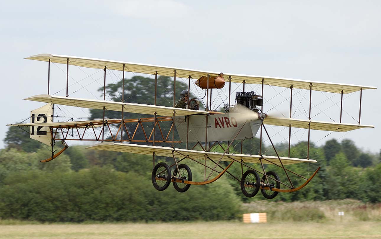 nhungdoicanh II: Roe Triplane (Avro Triplane)