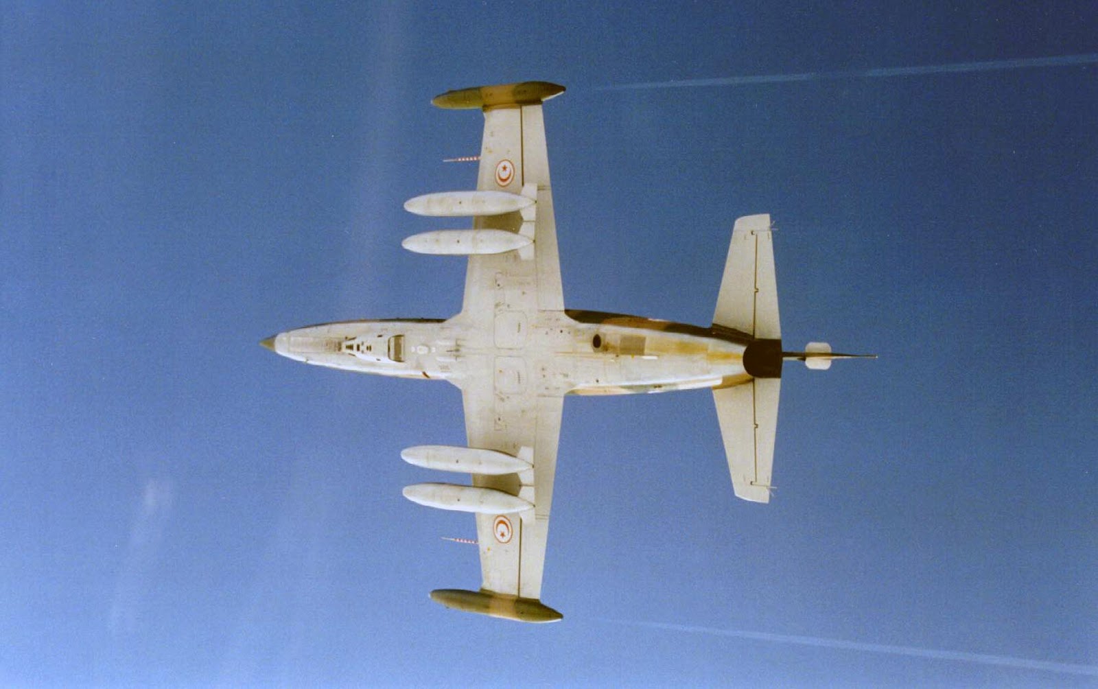 nhungdoicanh: Aero L-59 Super Albatros