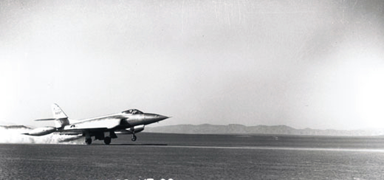 nhungdoicanh: Lockheed XF-90