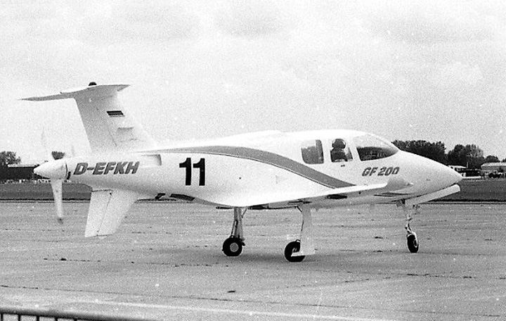 nhungdoicanh: Grob GF-200