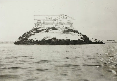 Ascent of A PyrAmid: CLINGSTONE HOUSE, DUMPLING ISLAND