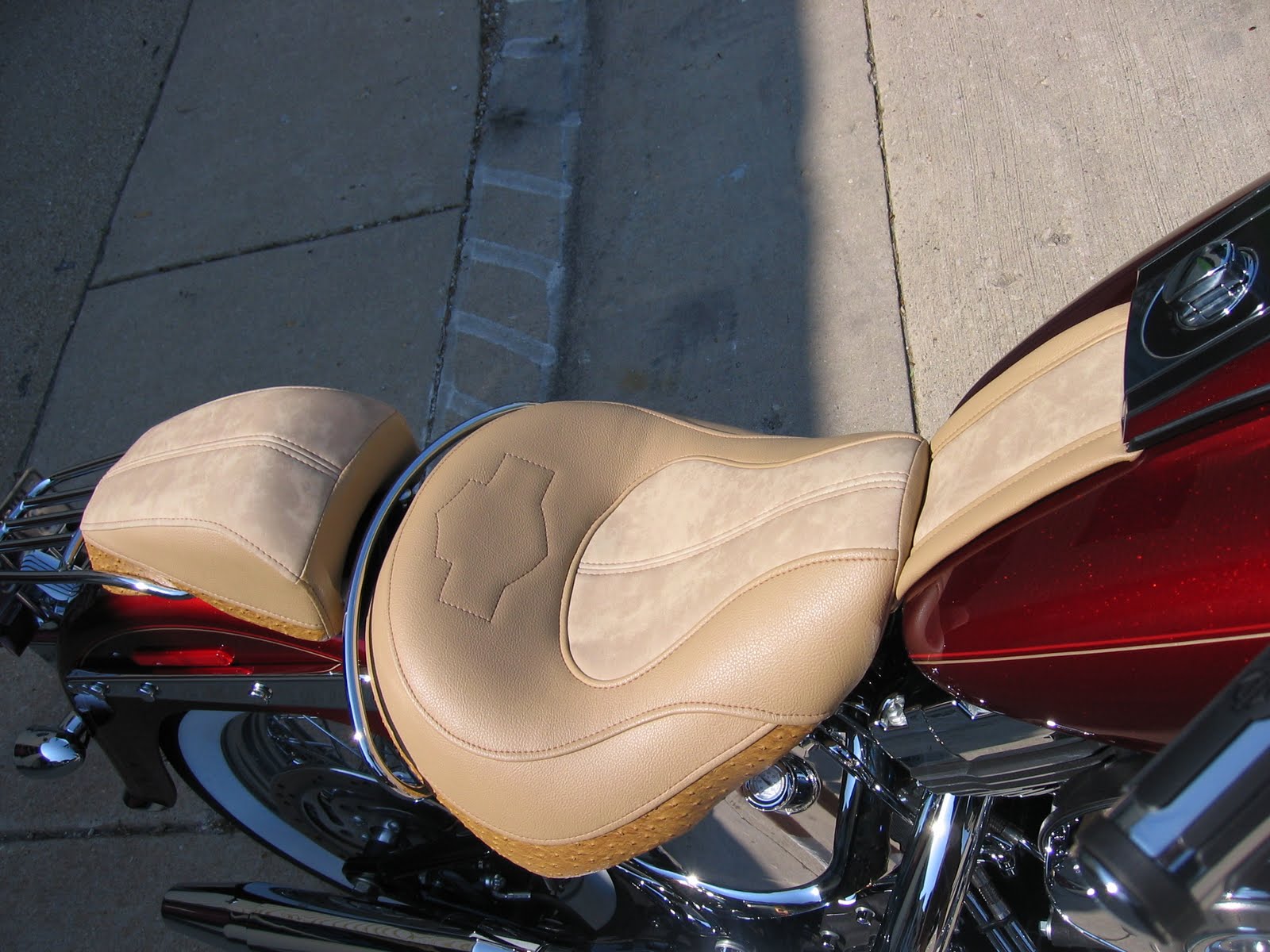 Homestyle Custom Upholstery and Awning: Smokin' Custom Bike Seat
