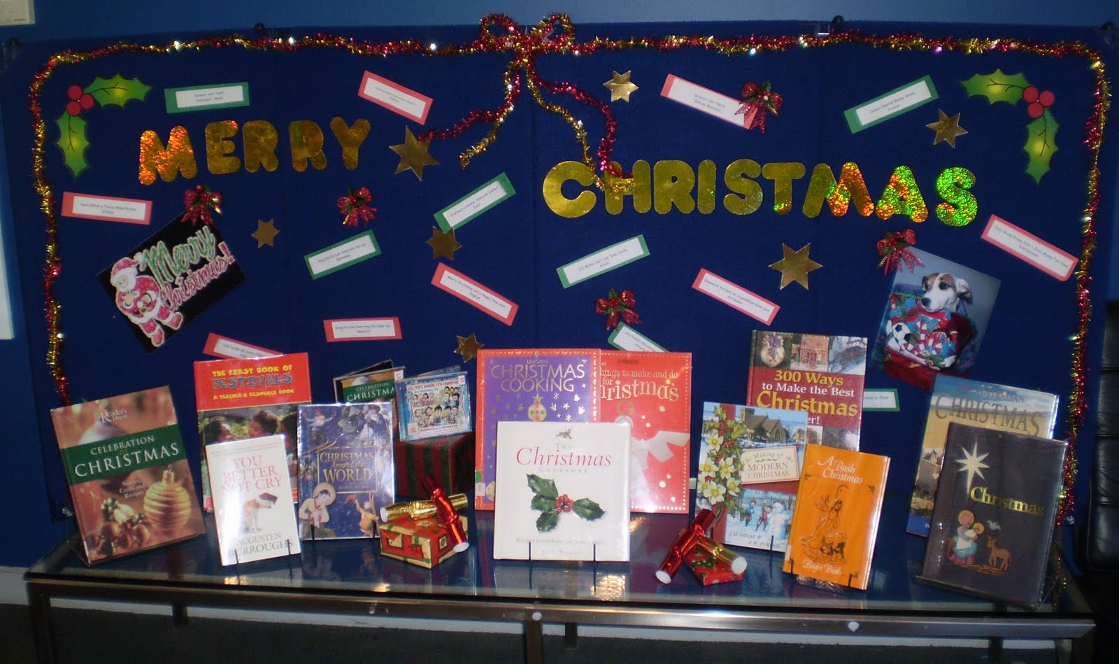 Canning College Library Displays: Merry Christmas