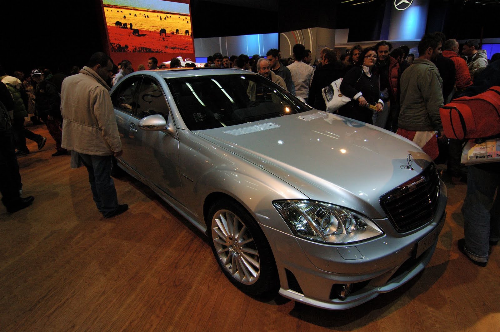 CARS PICTURES WALLPAPERS SPECIFICATIONS: Jennifer Garner Drives A ...