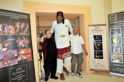 Cempaka Belanda: Tallest Man in Indonesia Falls Short of World Record