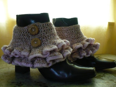 Port CitySteampunk: Free Ruffled Cuff Steampunk Crochet Pattern