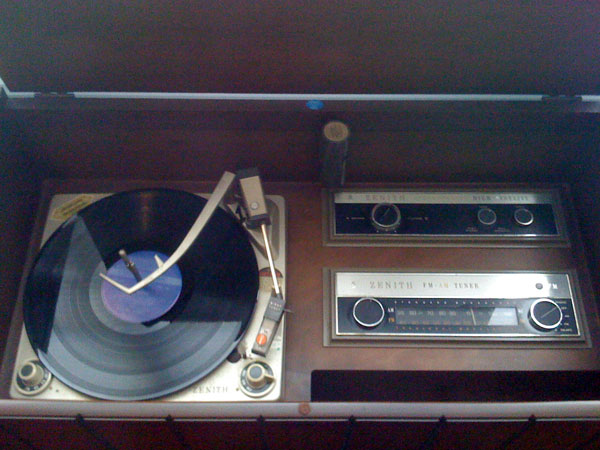 The Stereo Project: Behold the Zenith Integrated Stereo (circa 1968)