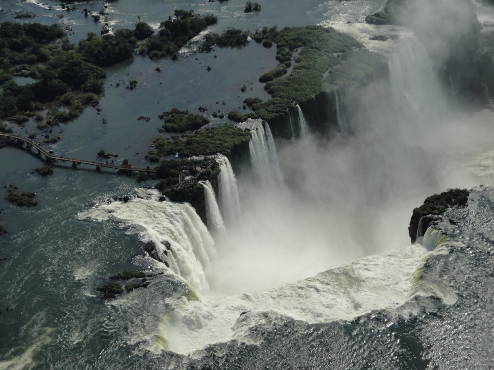 South America 2010: The Falls - Brazil Side