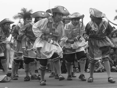 Danzas Folklóricas: LA CONTRADANZA DE HUAMACHUCO