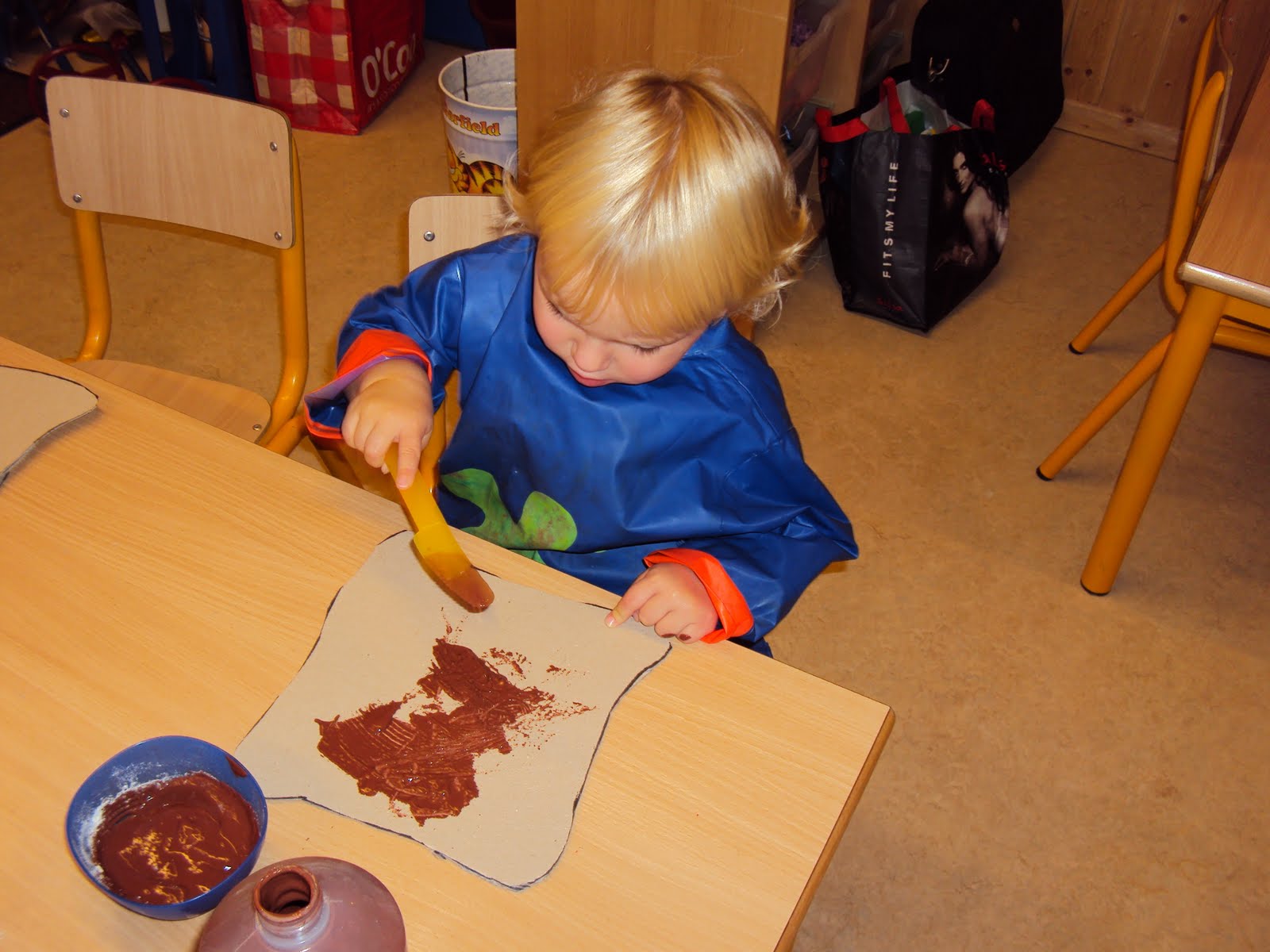 Welkom in de jules-klas: We smeren zelf onze boterham met choco of ...