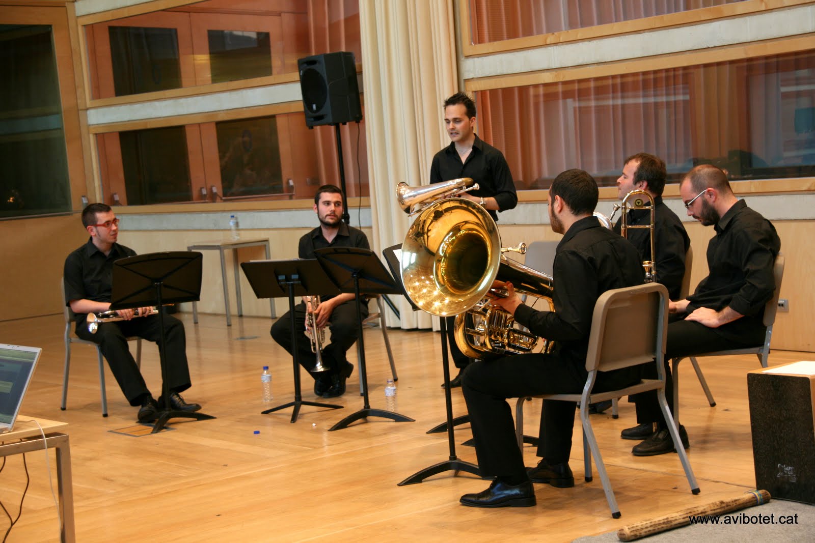 avibotet.cat: FISCORNADES