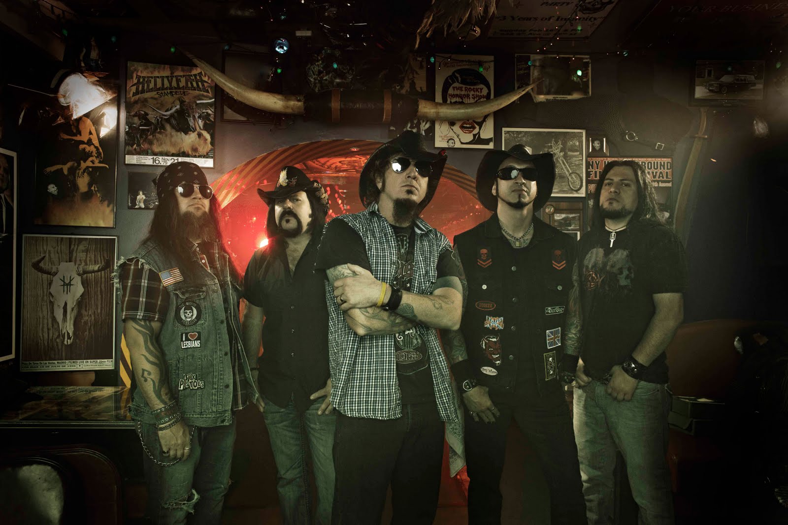 Horns Up Rocks: Hellyeah = Smart Outlaws