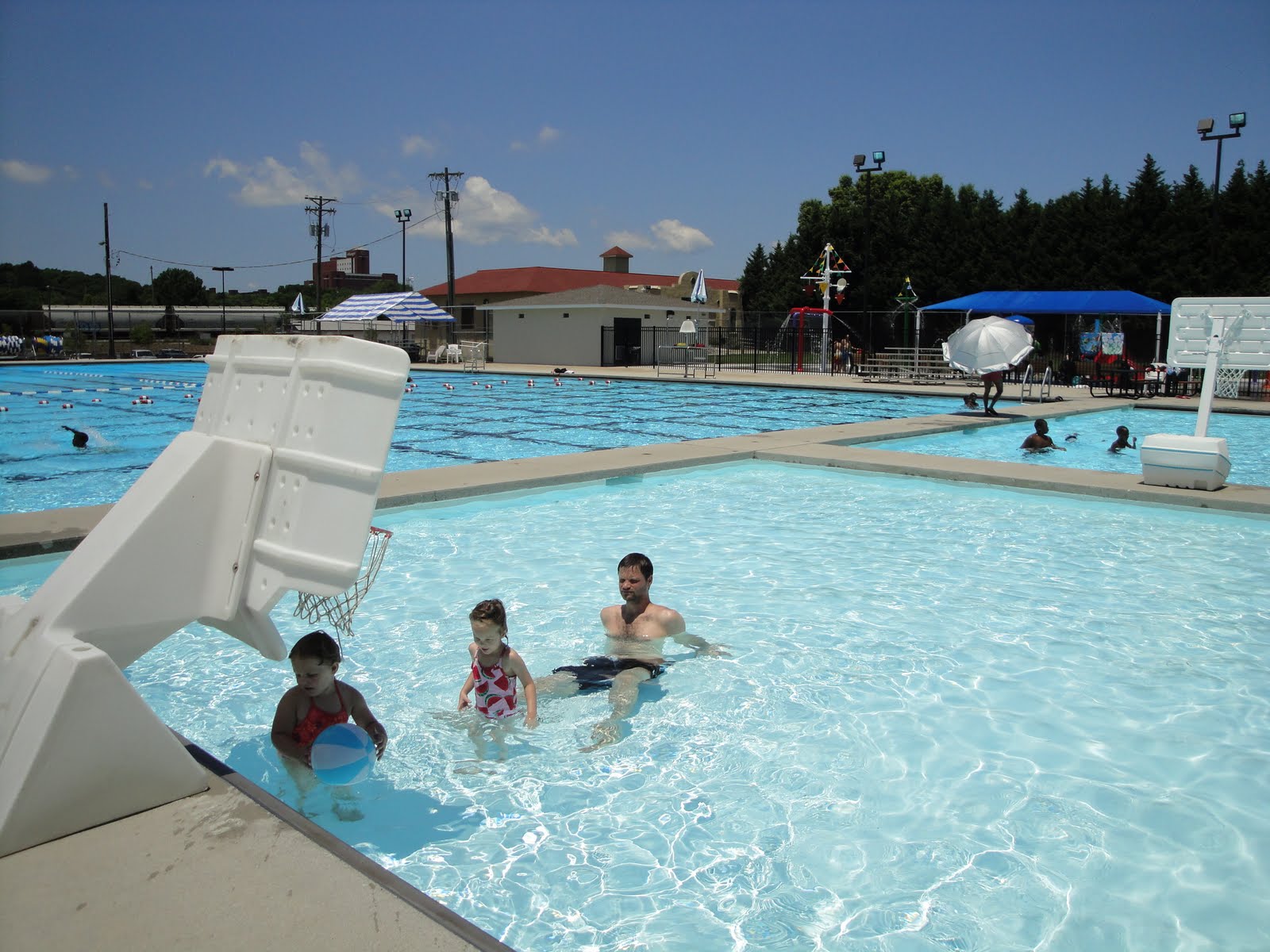 Cora's Blog: Warner Park Pool and Sprayground