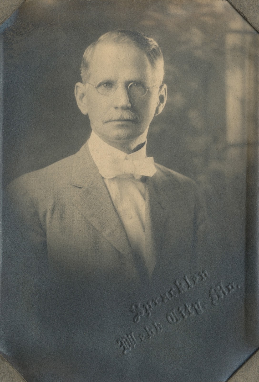 Locke-Touby Family History: Can you identify these relatives?