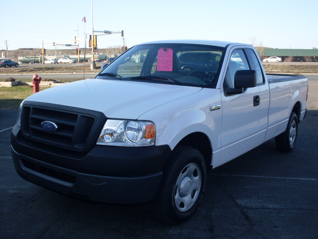 Ride Auto: 06 Ford F150 White