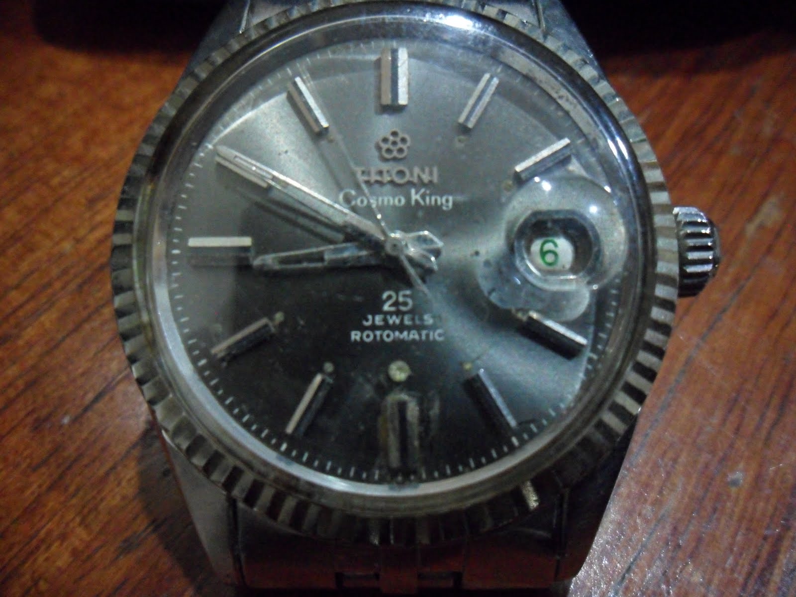 koleksijampecks: Titoni Cosmos King 360mm 14 K gold rim - Rolex style