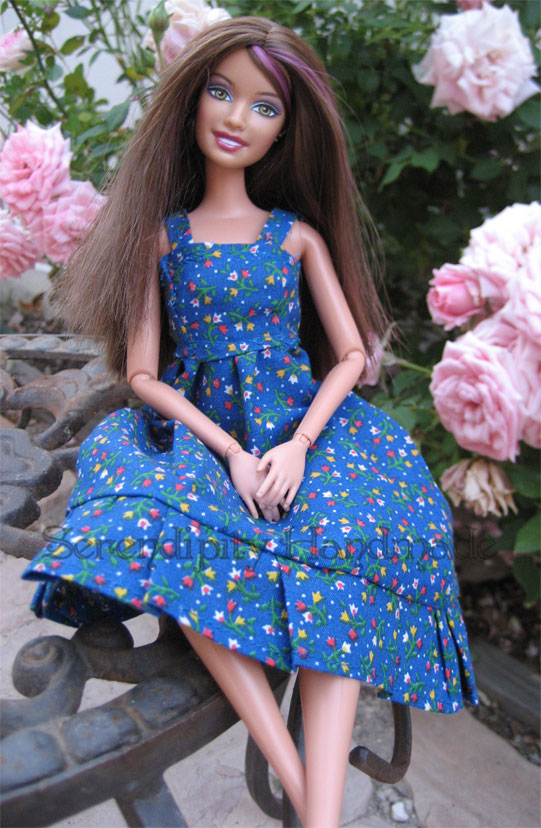 Serendipity Handmade: Barbie's Vintage Sundress