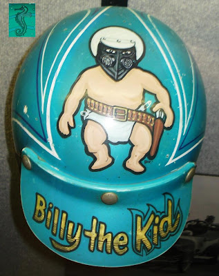 Nostalgia on Wheels: Drag Racing Helmets