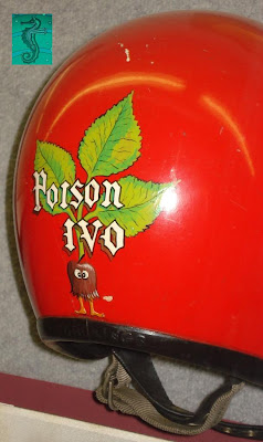 Nostalgia on Wheels: Drag Racing Helmets