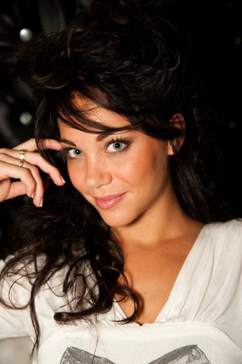 RAYMOND-PAPARAZZI: Sabrina Halm (photo Raymond-Paparazzi)