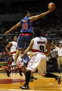 GUNNERS LORDY TUGADE & REN-REN RITUALO THRIVE AT CRUNCH TIME: Players ...